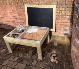 Outdoor Sand Table with Trays & Chalkboard Lid|EYFS|Edusentials
